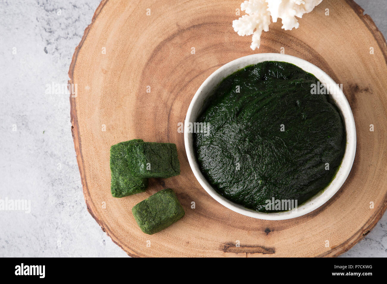 Object photos - seaweed, its rich in vitamins, minerals, and fiber. 101 ...