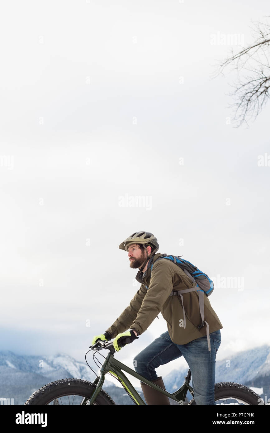 Fat man on bicycle hi-res stock photography and images - Alamy
