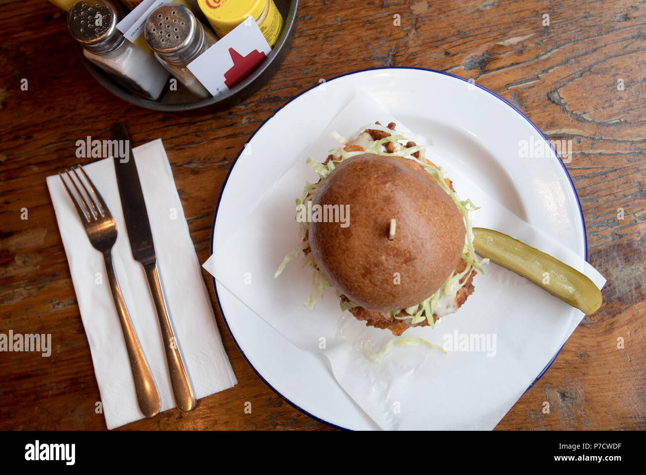 Restaurant butter plate hi-res stock photography and images - Alamy