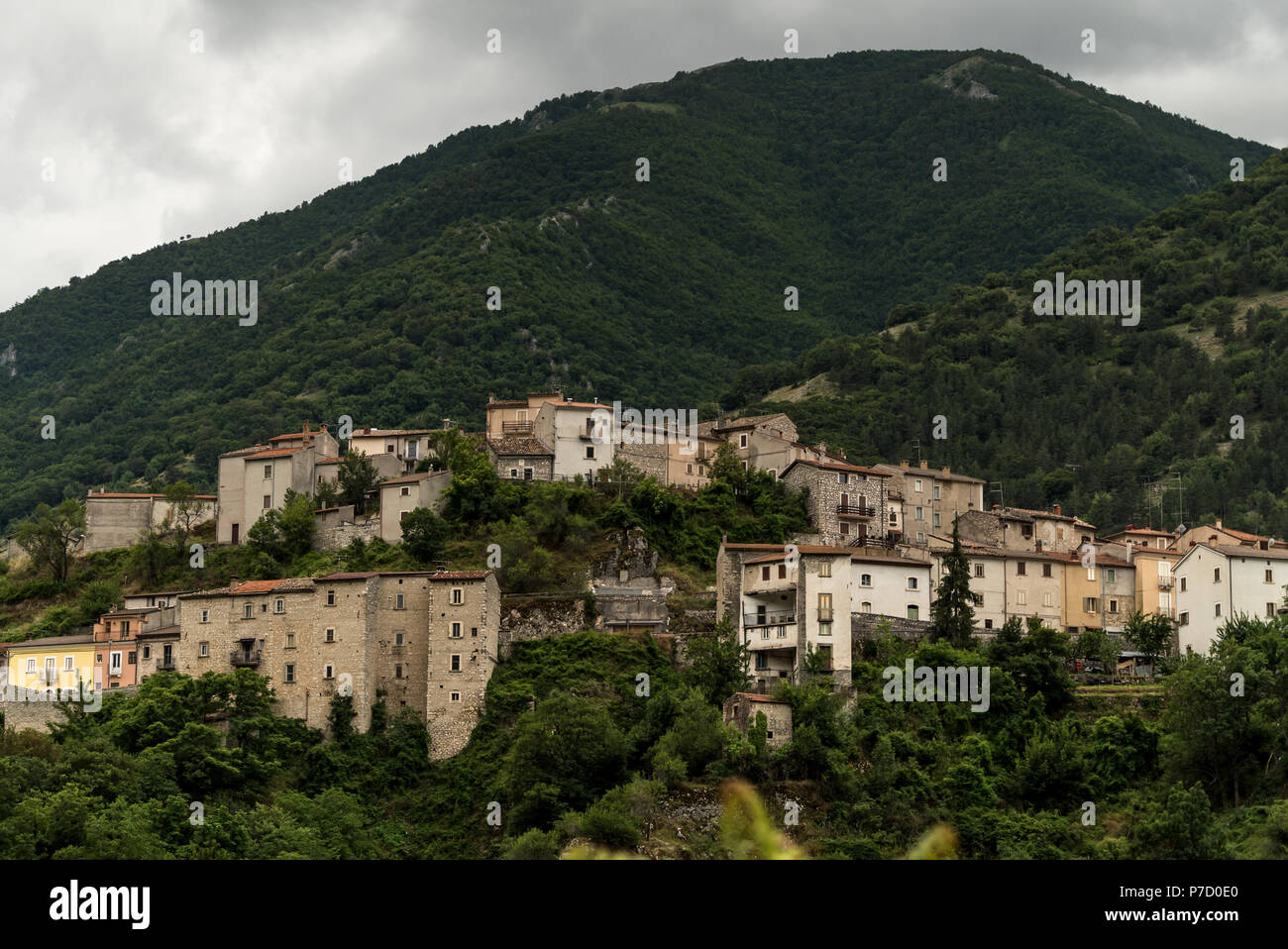 Small town in abruzzo hi-res stock photography and images - Alamy