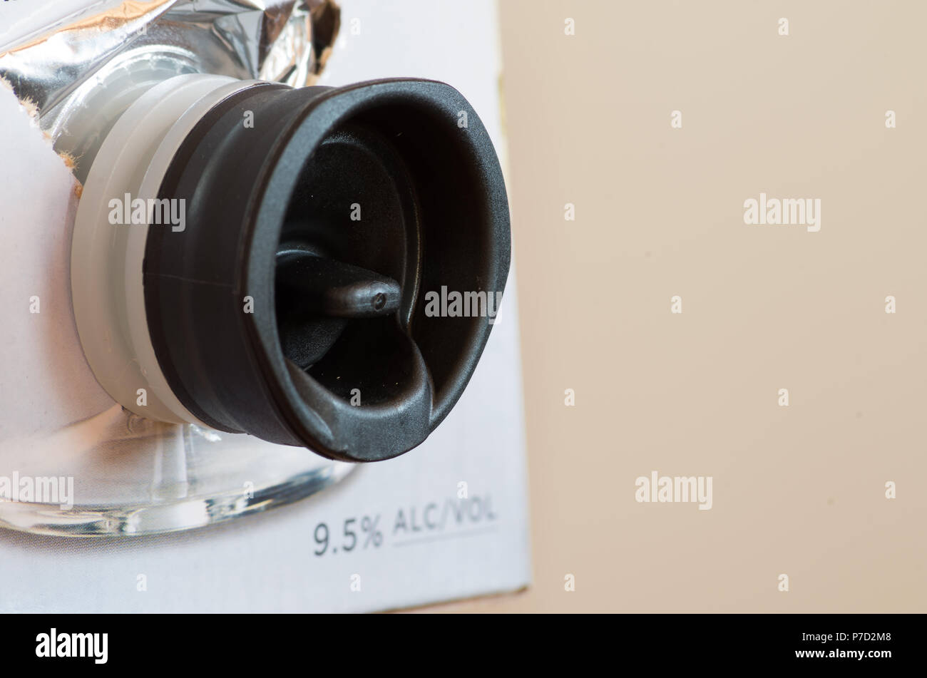 Pour spout alcohol hi-res stock photography and images - Alamy