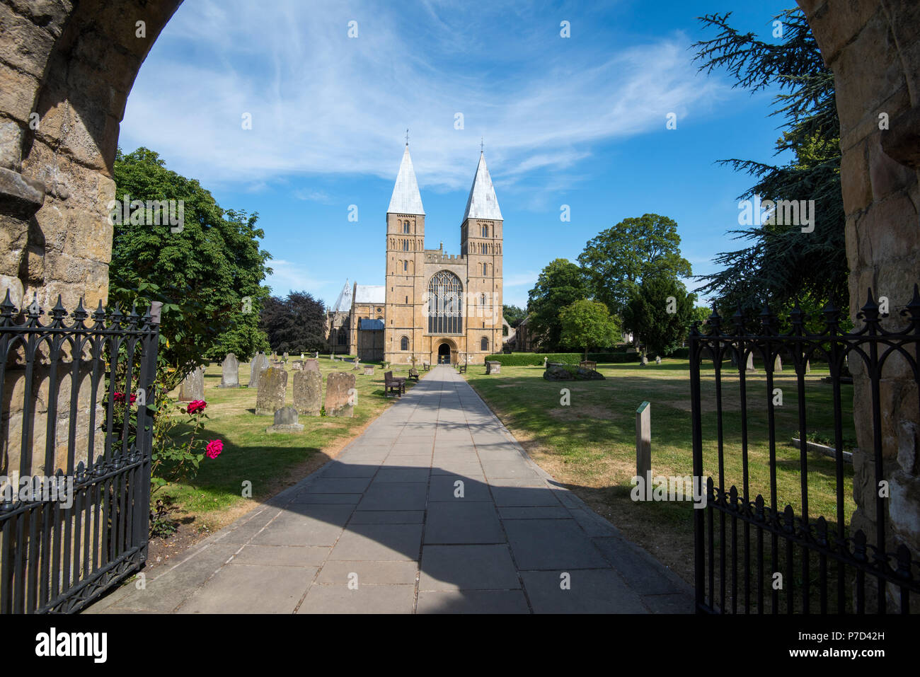 Southwell cathedral west front hi-res stock photography and images - Alamy