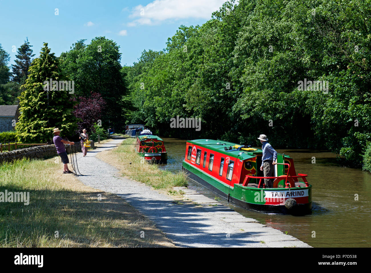 The Leeds & Liverpool Canal at Gargrave, North Yorkshire, England UK ...