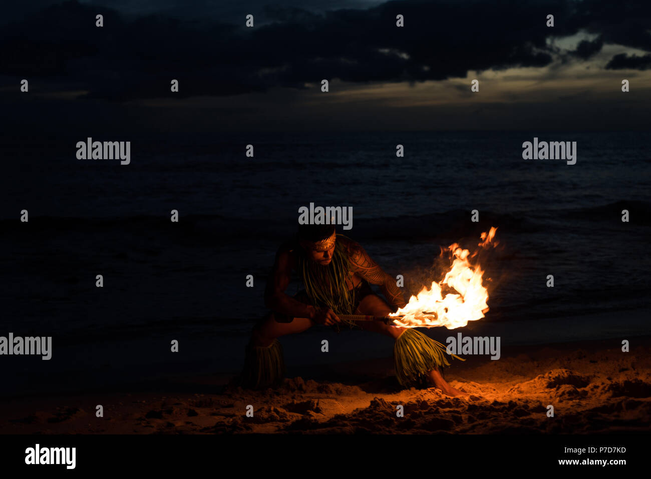 Samoan fire knife dance hi-res stock photography and images - Alamy