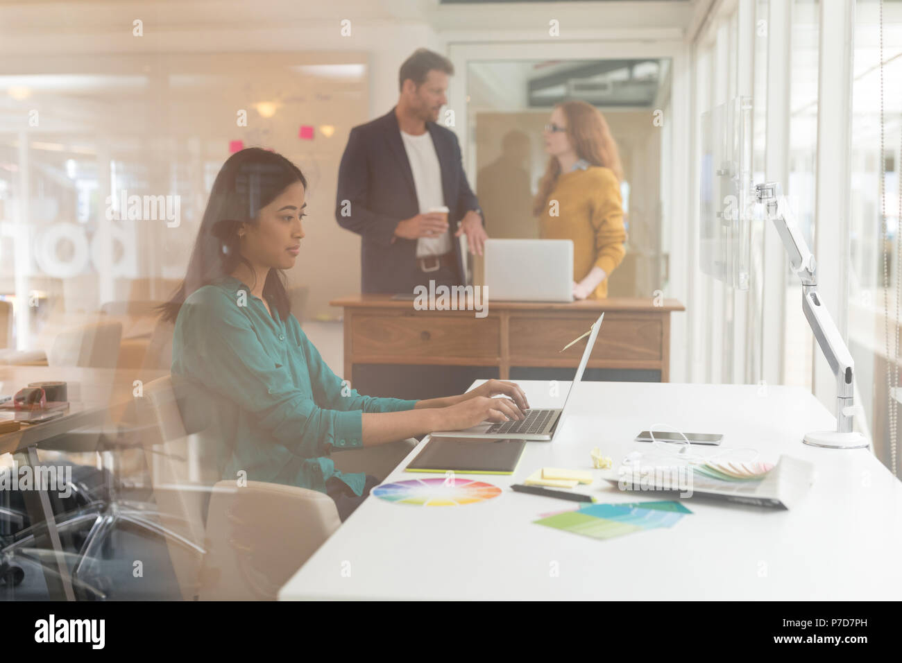 Female graphic designer hi-res stock photography and images - Alamy