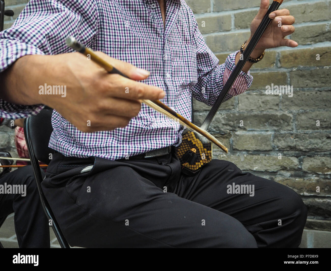 Erhu chinese hi-res stock photography and images - Alamy