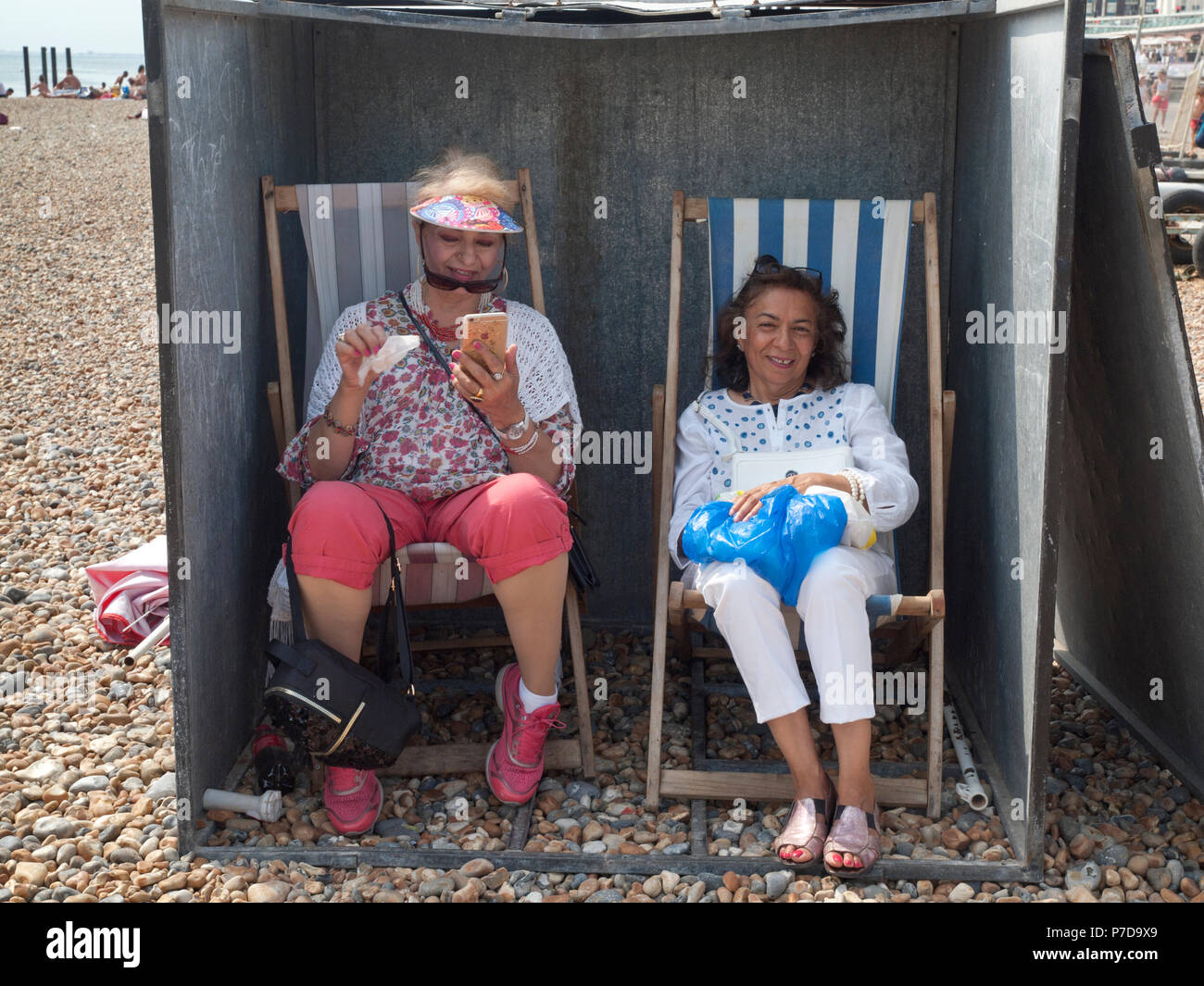 Tin shade hi-res stock photography and images - Alamy