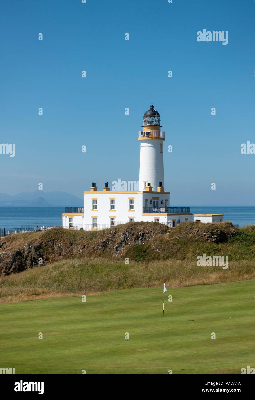 Golf hole hotel exterior hi-res stock photography and images - Alamy