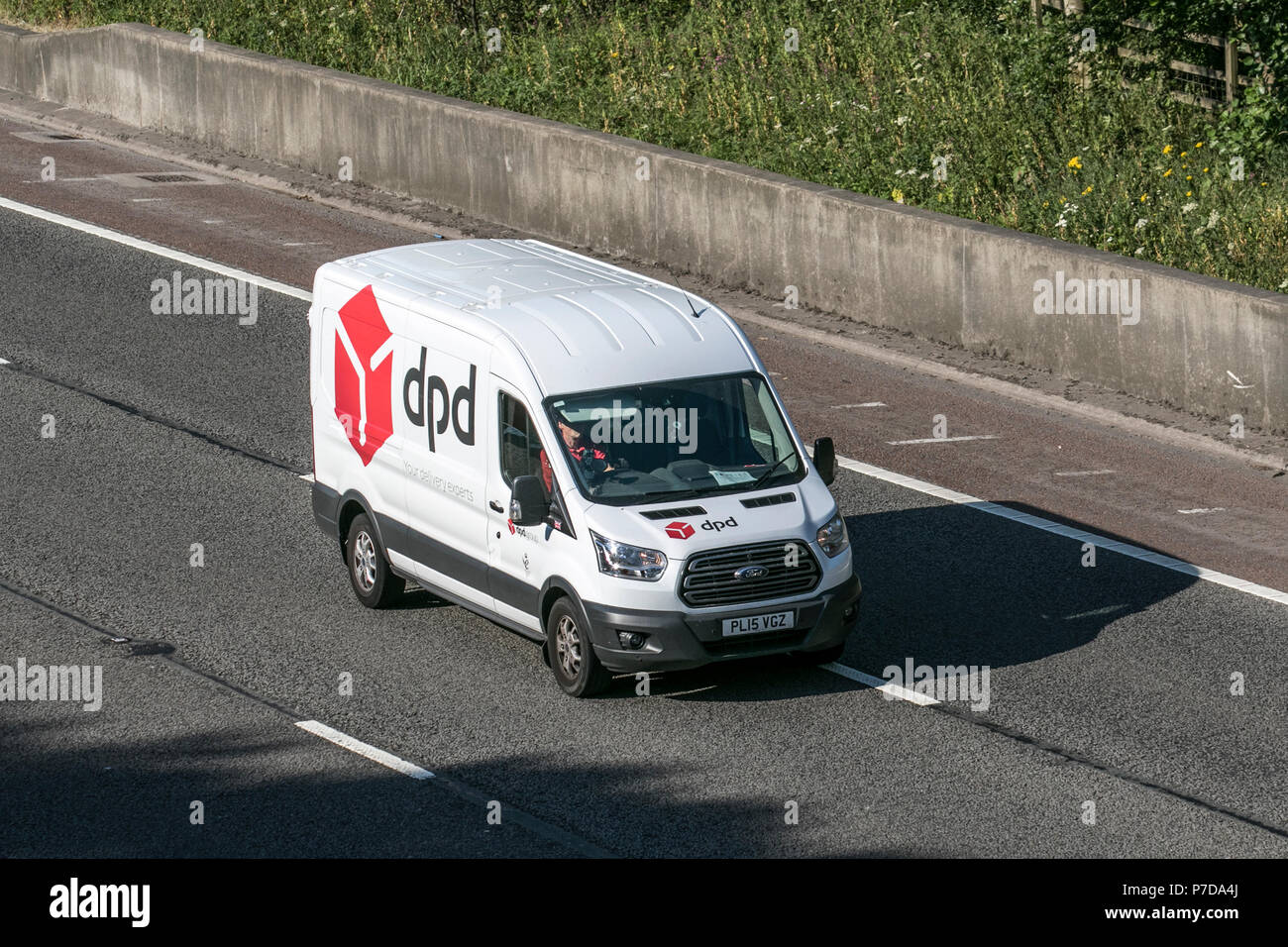 DPD vans Shipping freight, Haulage delivery trucks on the M6 at ...