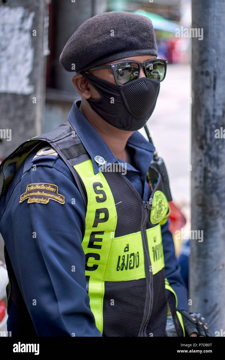 Southeast asian mask hi-res stock photography and images - Alamy