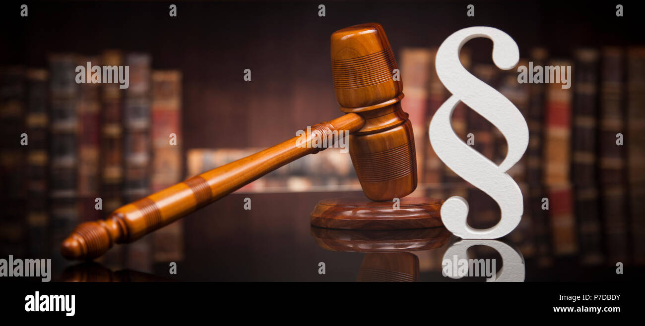 Court gavel,Law theme, mallet of justice, Paragraph, mirror background ...