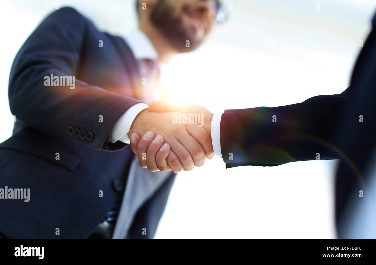 Business People Handshaking High Resolution Stock Photography and ...