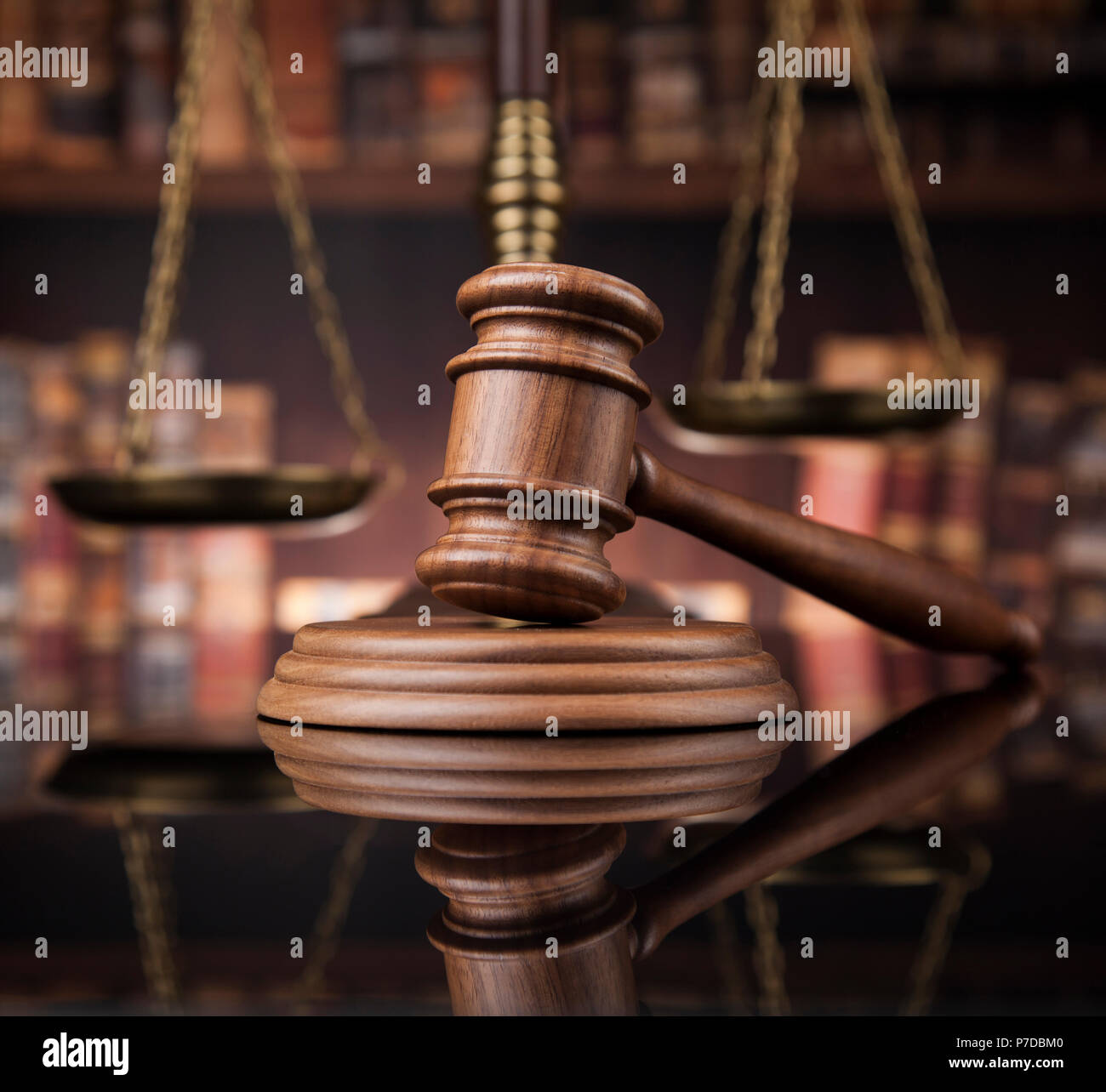 law theme, mallet of the judge, justice scale, books, wooden desk Stock Photo - Alamy