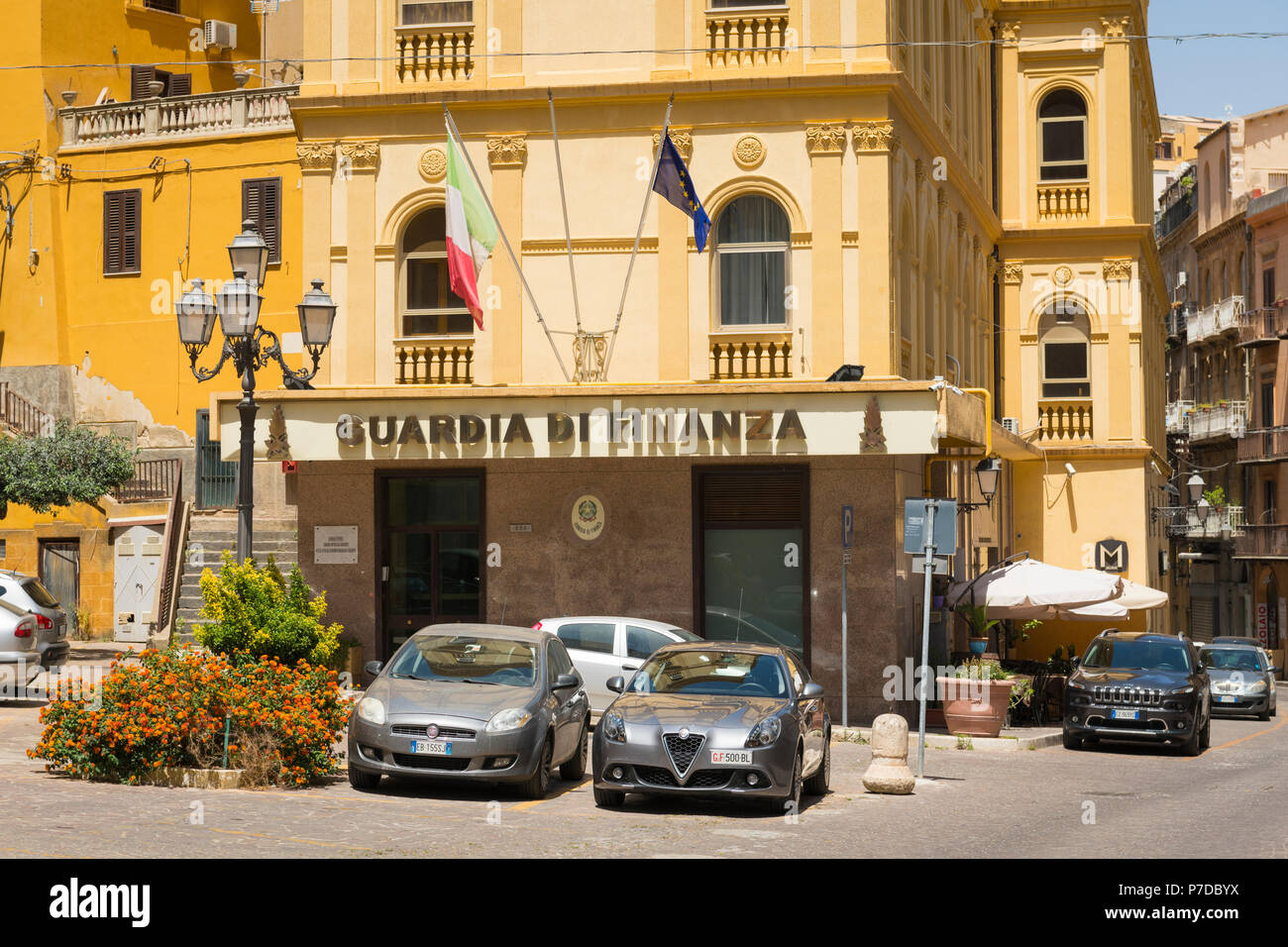 Guardia di finanza hi-res stock photography and images - Alamy