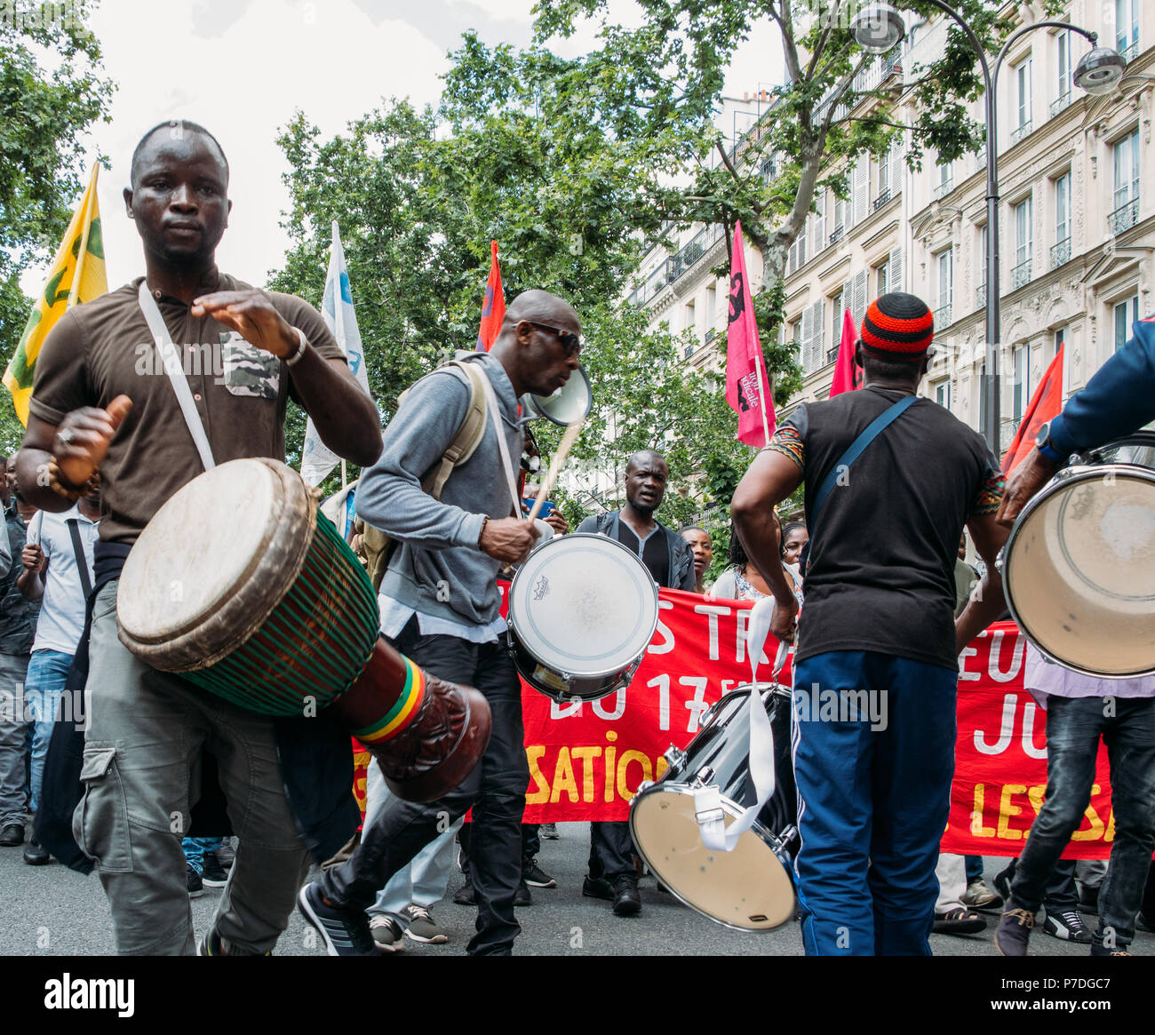 African immigrants paris hi-res stock photography and images - Alamy