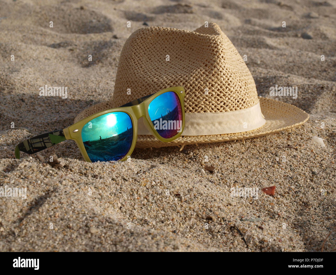 Sand hat hi-res stock photography and images - Alamy