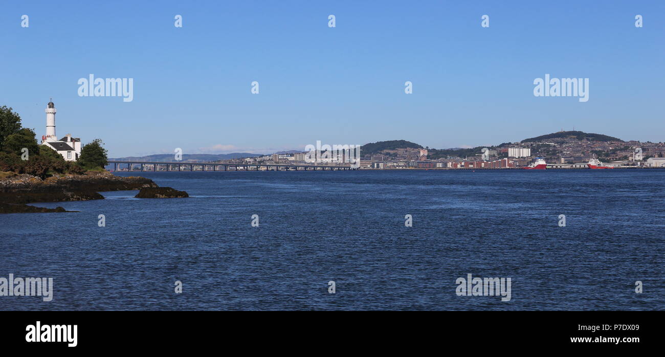Tayport lighthouse hi-res stock photography and images - Alamy