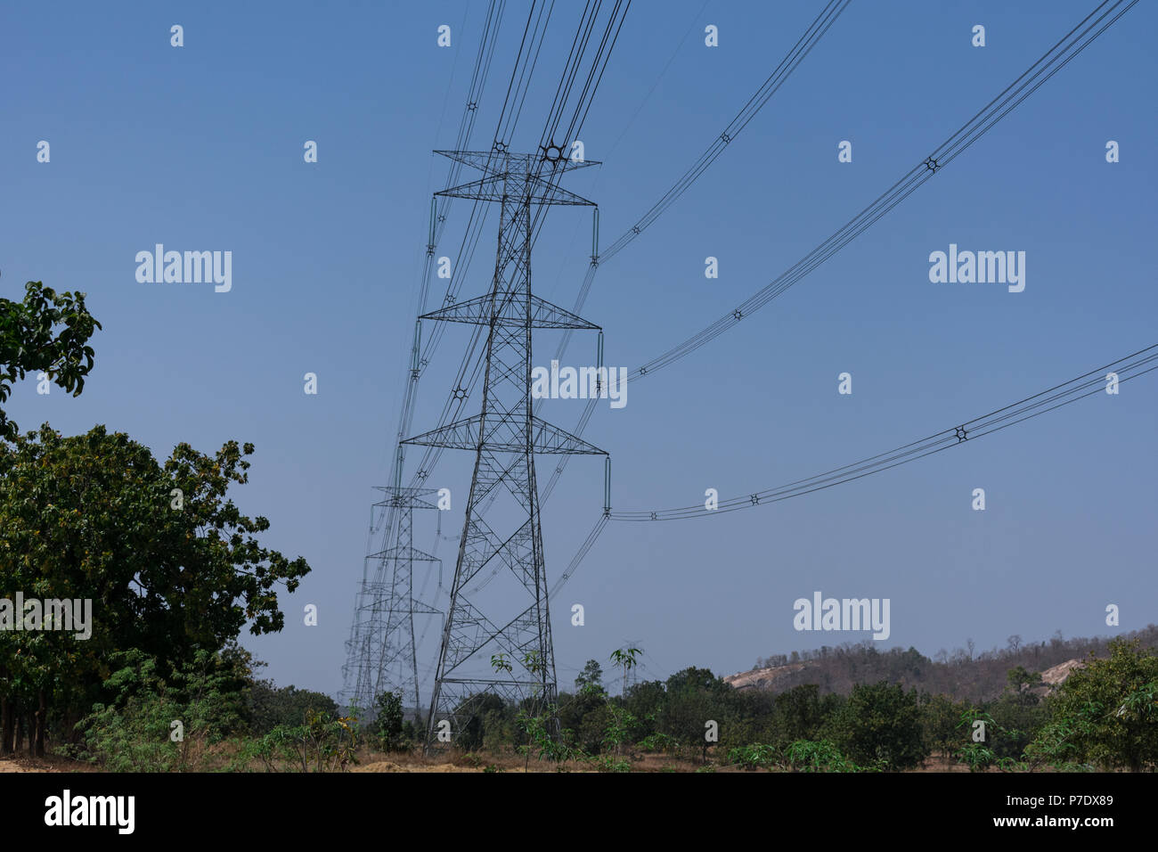 Electrical wire outdoor hi-res stock photography and images - Alamy