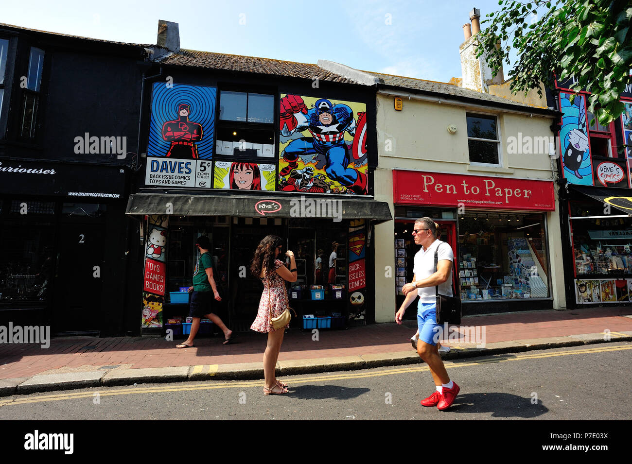 Comic shop hi-res stock photography and images - Alamy