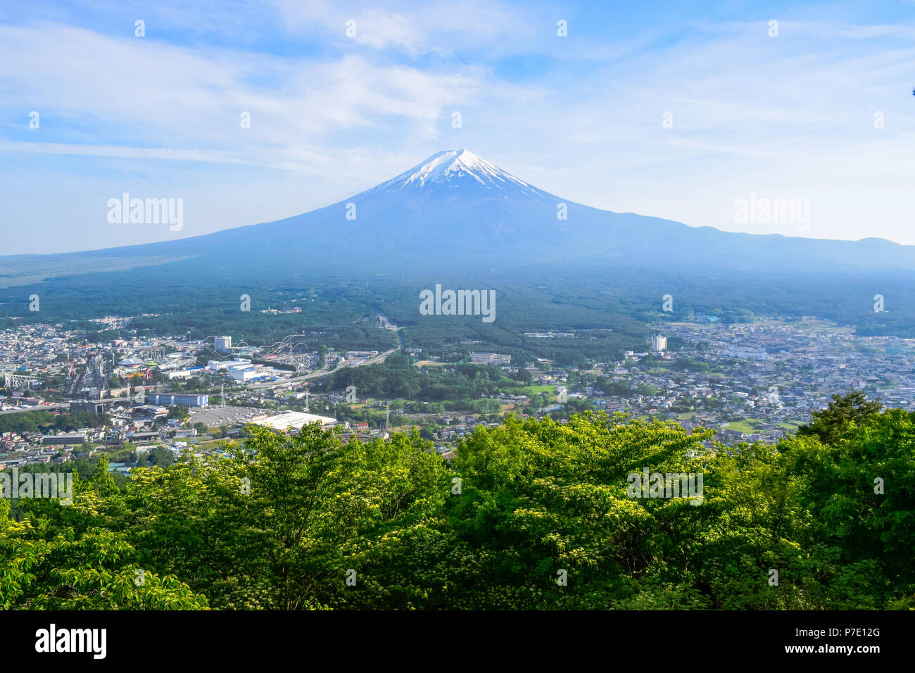 Mount Fuji view from Tenjo-Yama Park at top of Mount Kachi Kachi ...