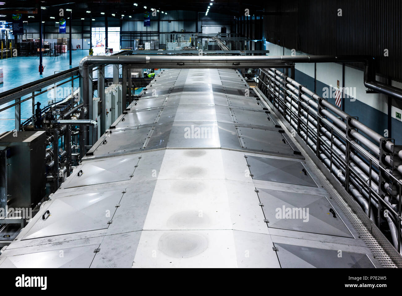 Conveyor belt factory from above hi-res stock photography and images ...