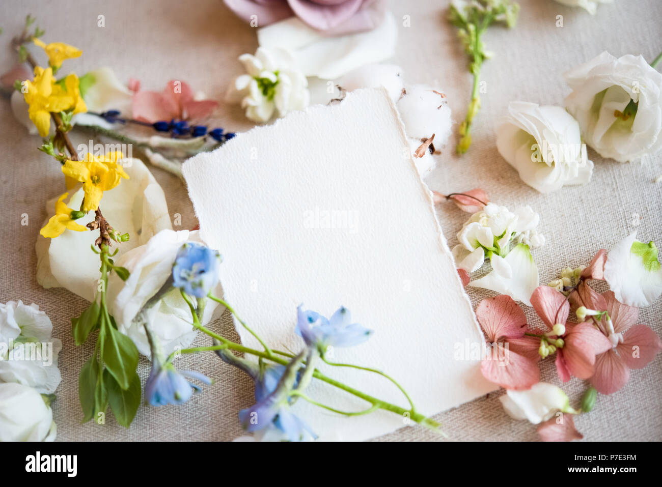 Note flower hi-res stock photography and images - Alamy