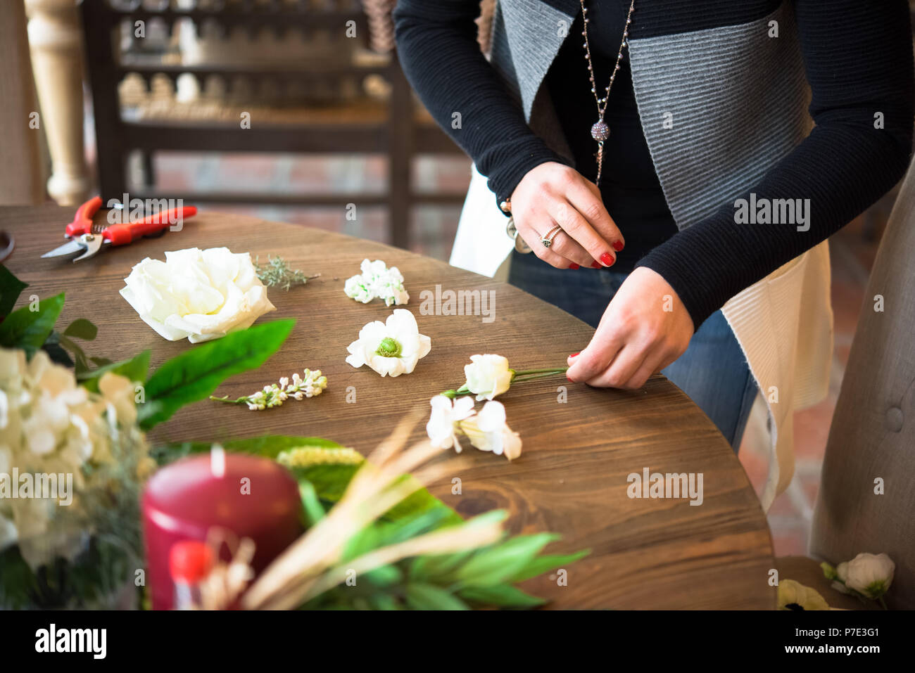 Flower stems table hi-res stock photography and images - Alamy