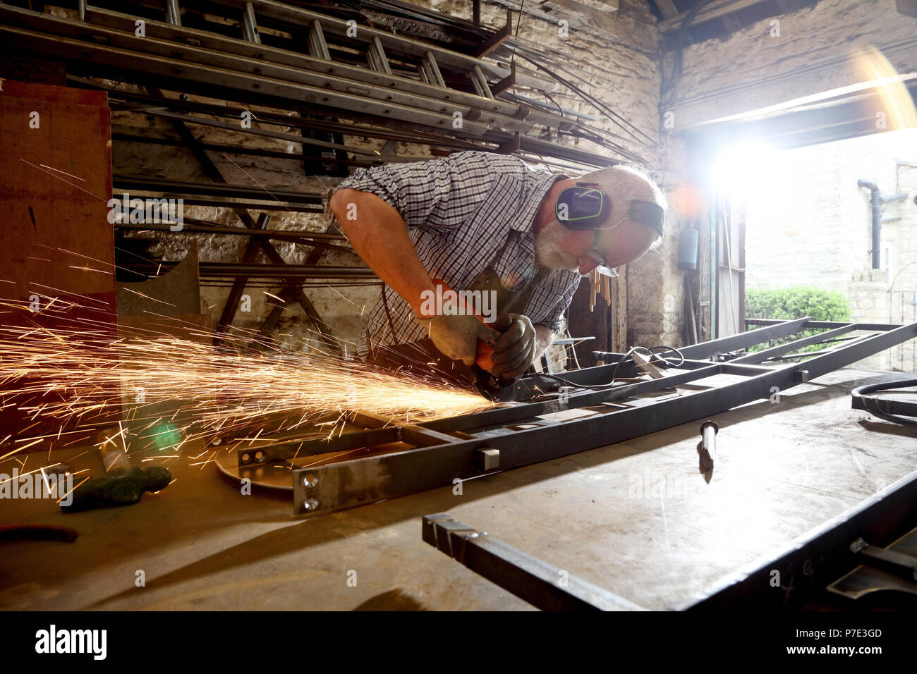Grinding shop hi-res stock photography and images - Alamy