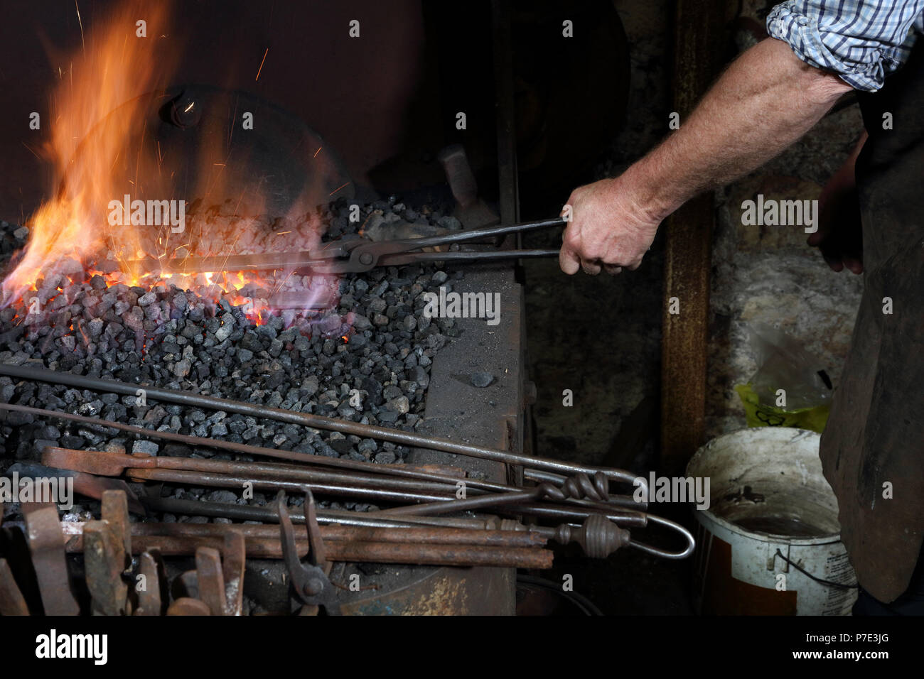 Blacksmiths fire hi-res stock photography and images - Alamy