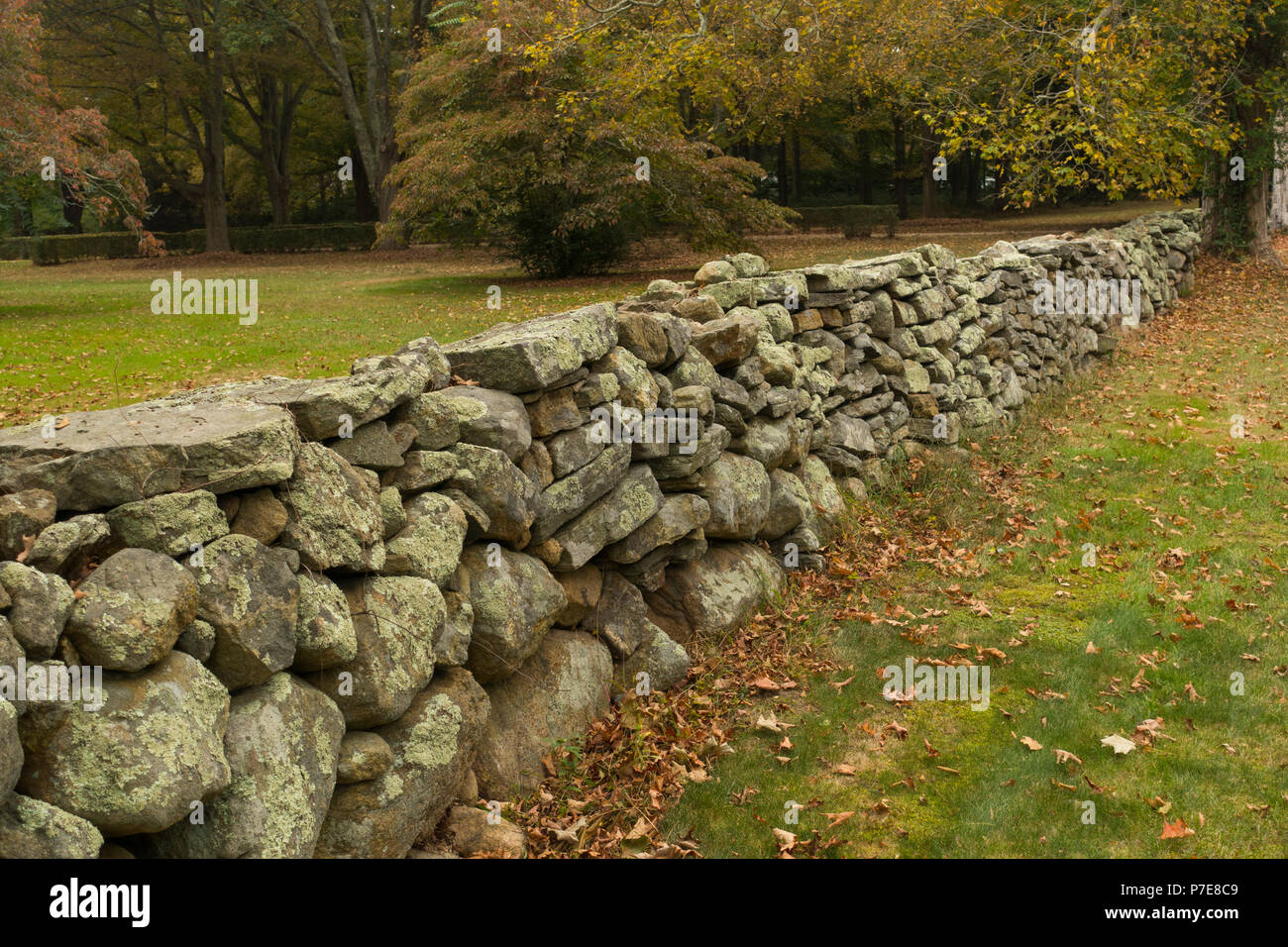 Stacked Stone Fence High Resolution Stock Photography and Images - Alamy