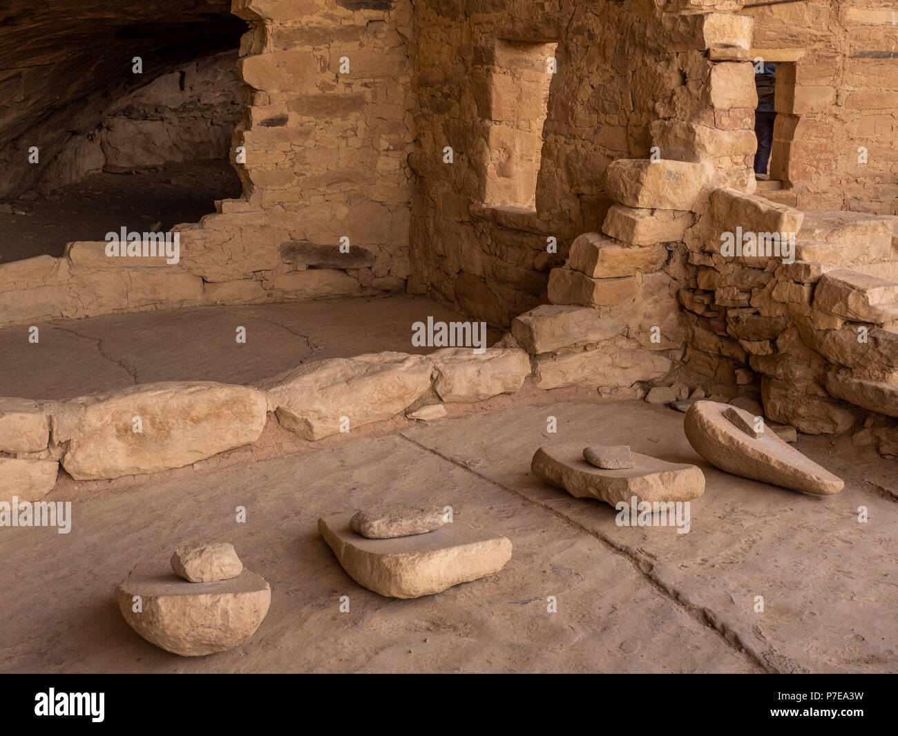 Mano and metate hi-res stock photography and images - Alamy