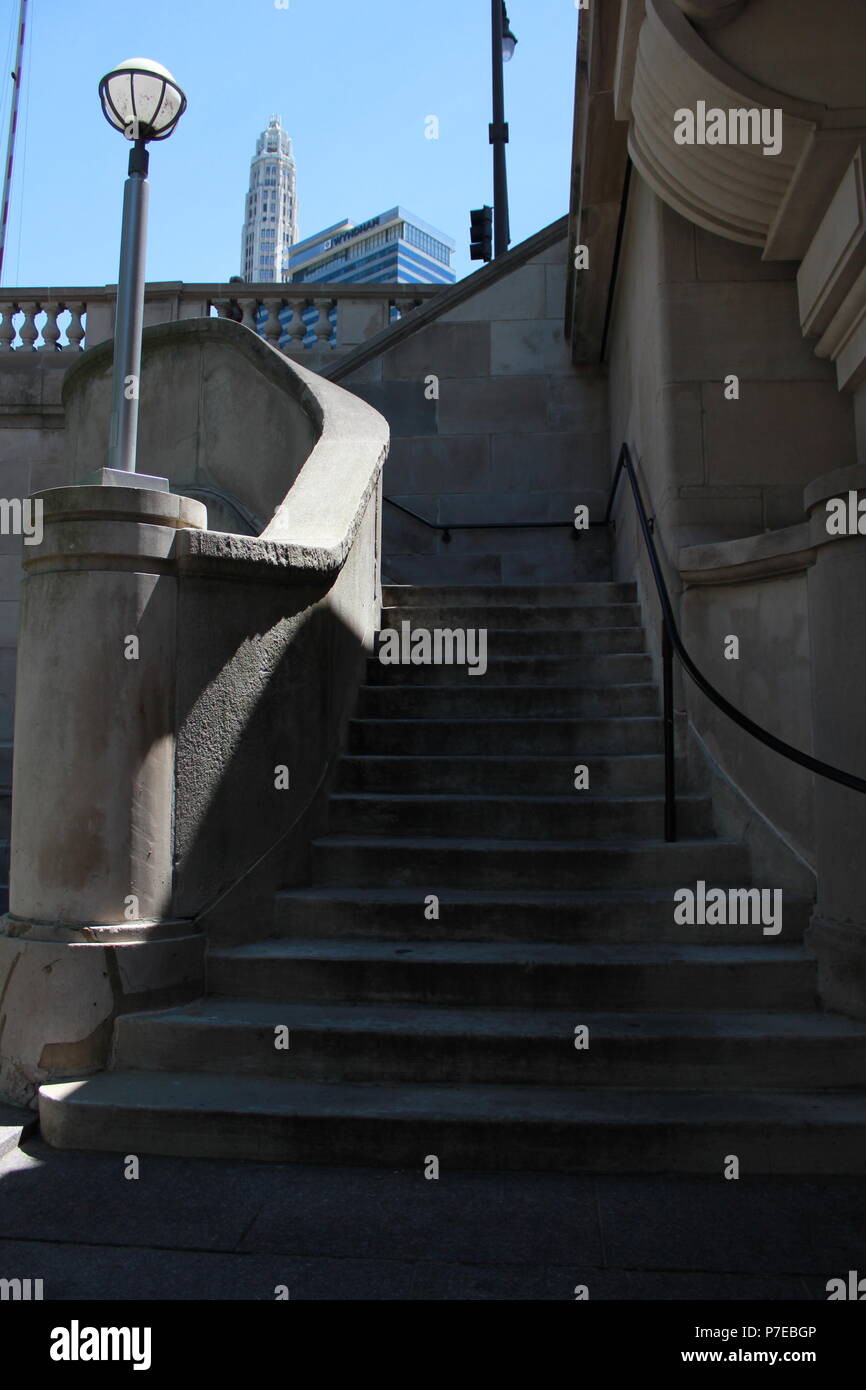Along the Chicago River at downtown Chicago's River Walk in Illinois ...
