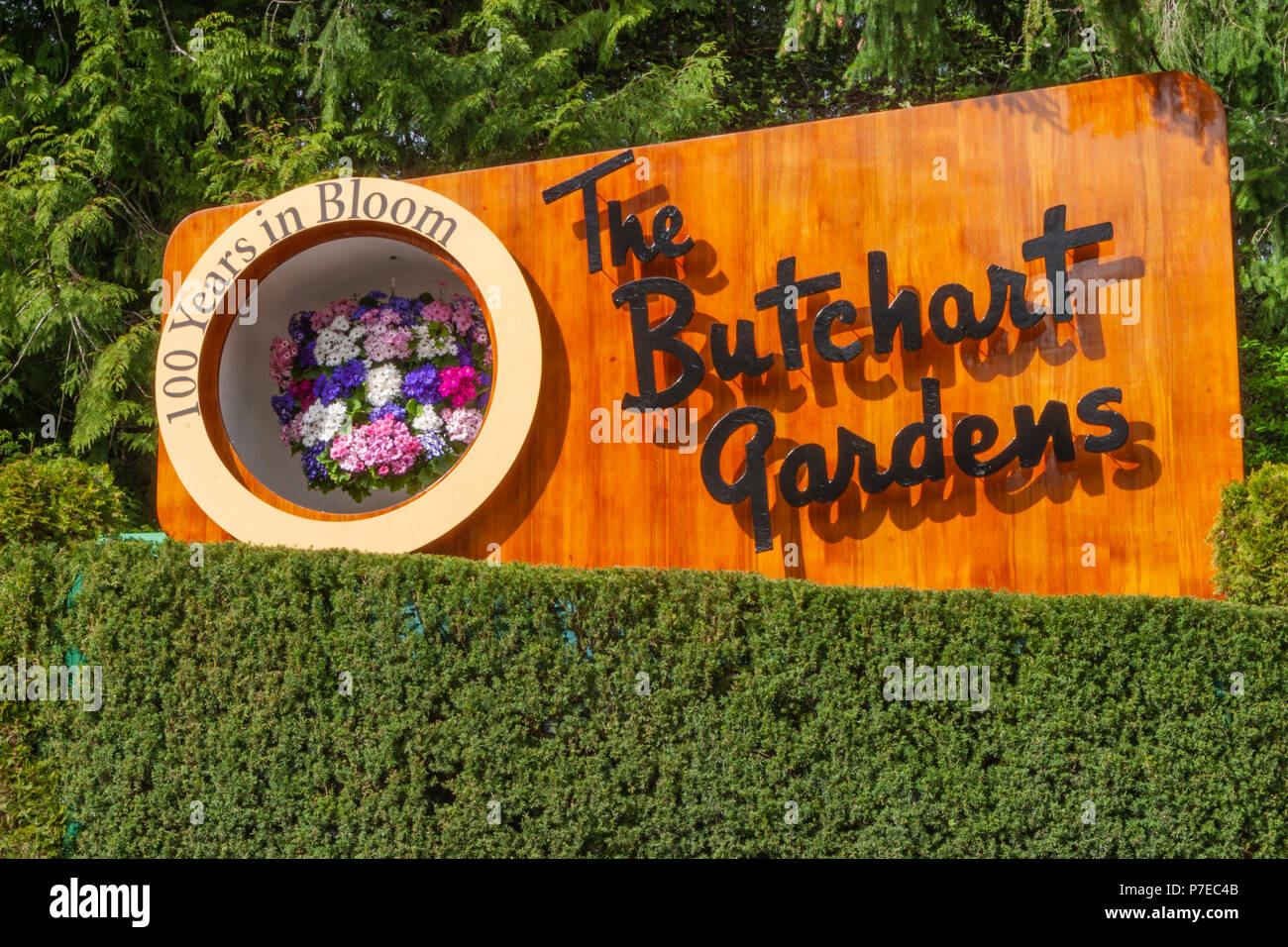 Butchart gardens entrance sign hi-res stock photography and images - Alamy