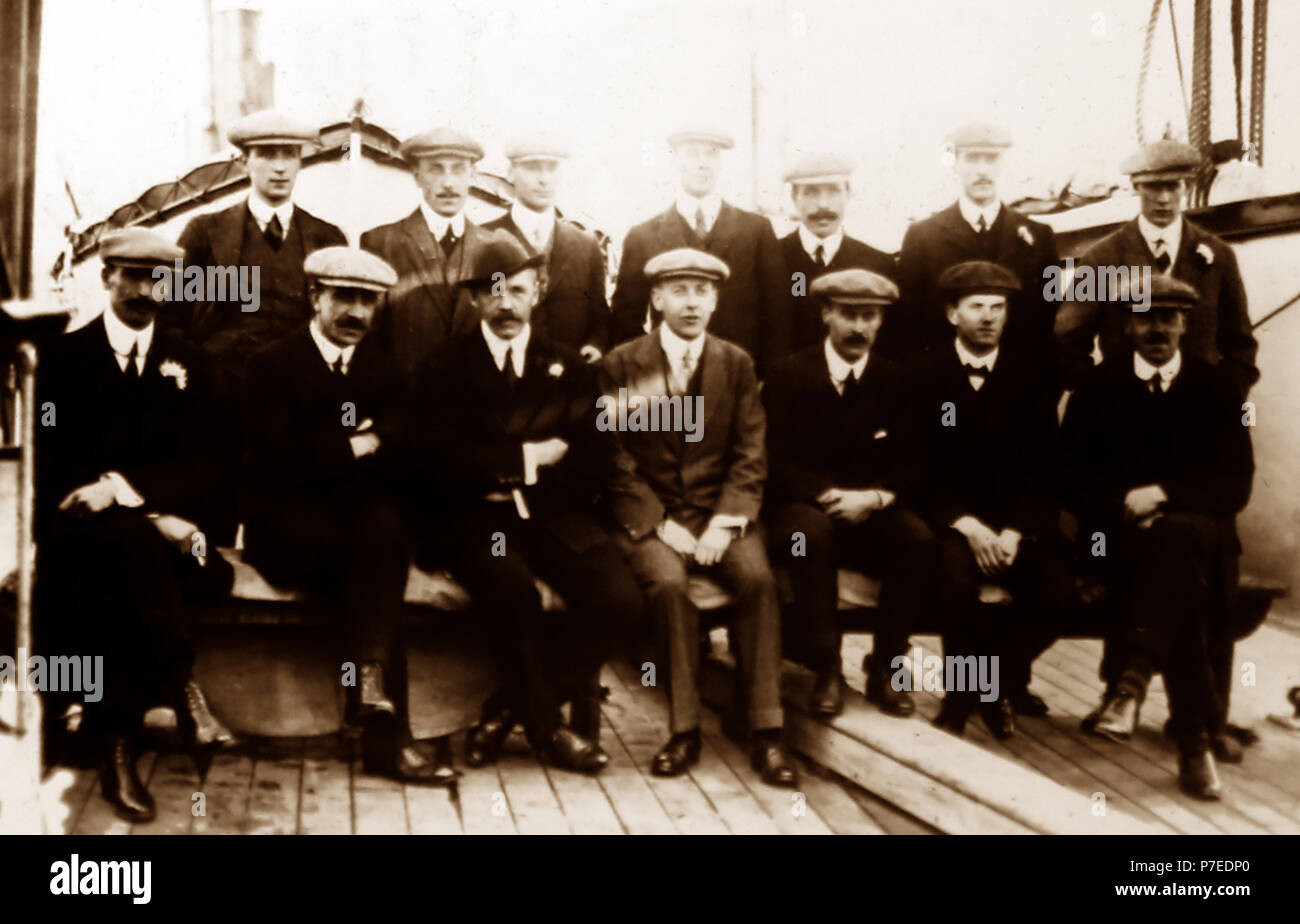 Sport cricket 1900s hi-res stock photography and images - Alamy