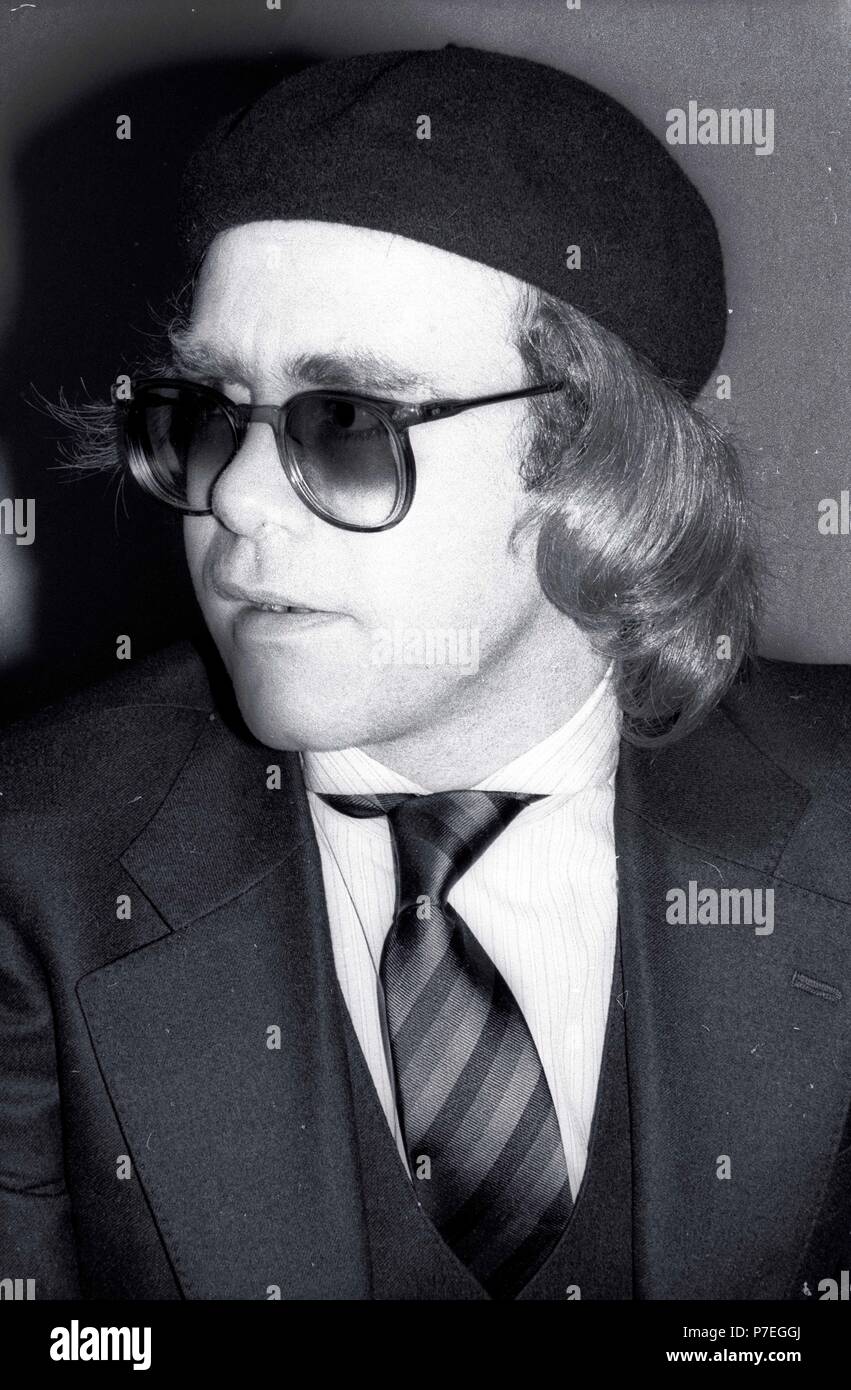 Elton john 1978 hi-res stock photography and images - Alamy