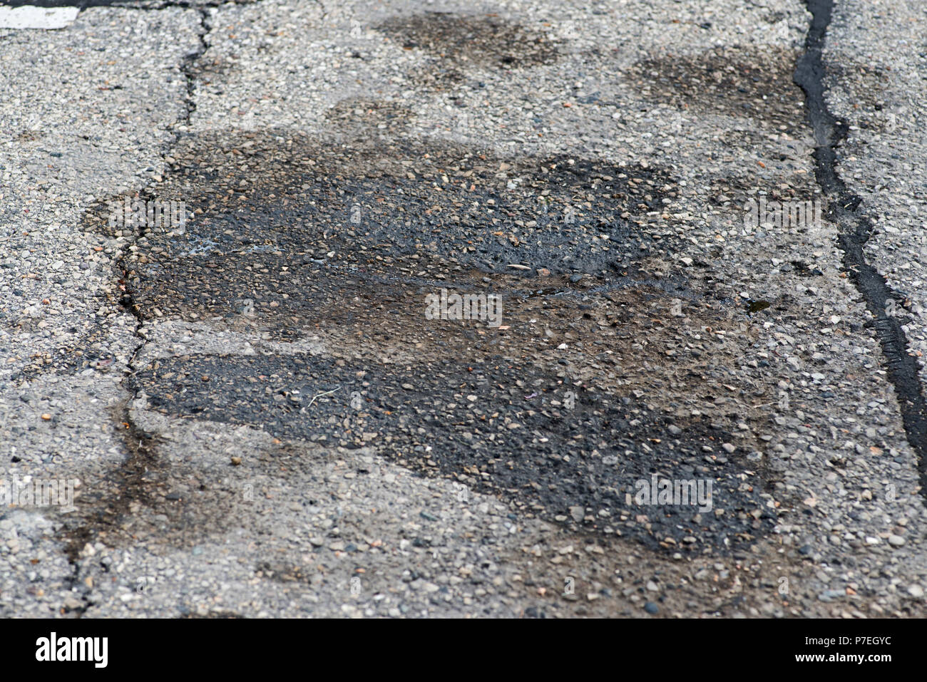 Spilled motor oil hi-res stock photography and images - Alamy