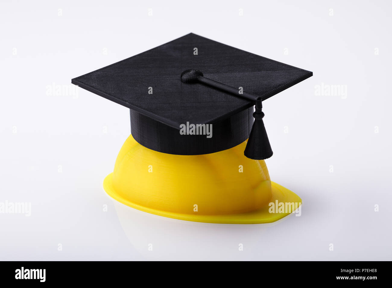 Graduation cap and yellow tassel hi-res stock photography and images ...