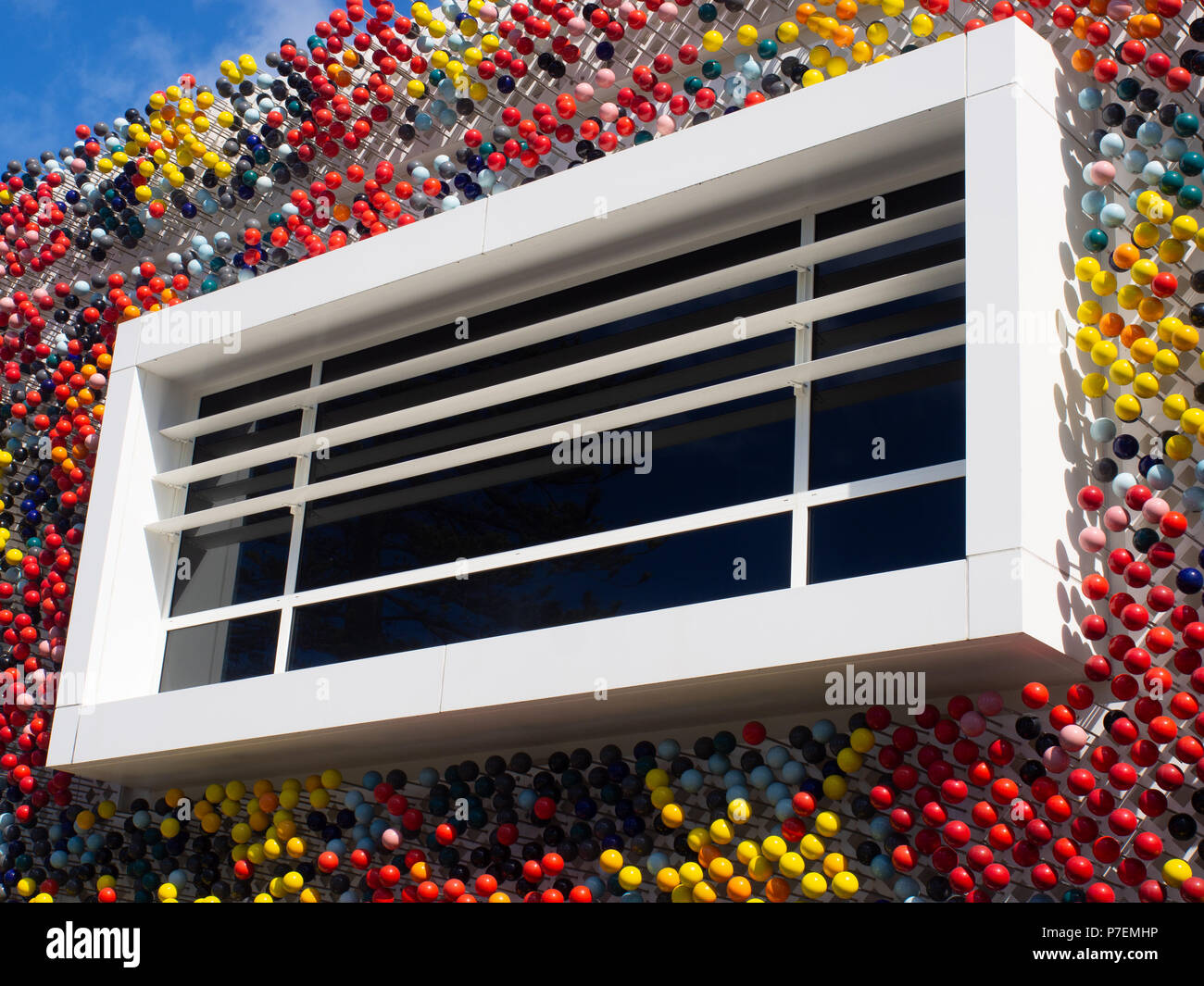 Colourful lightbulbs hi-res stock photography and images - Alamy