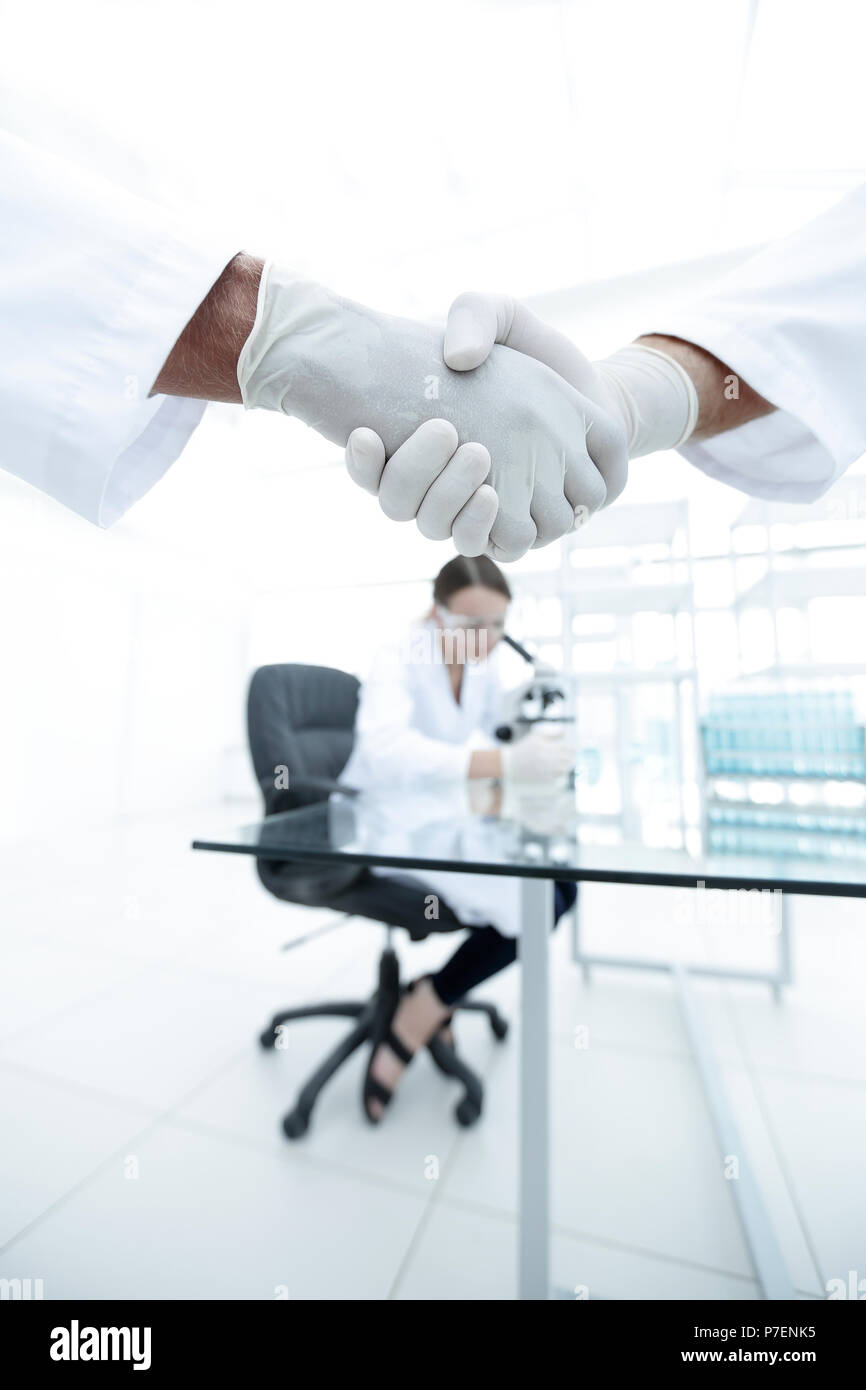 Handshake business lab hi-res stock photography and images - Alamy