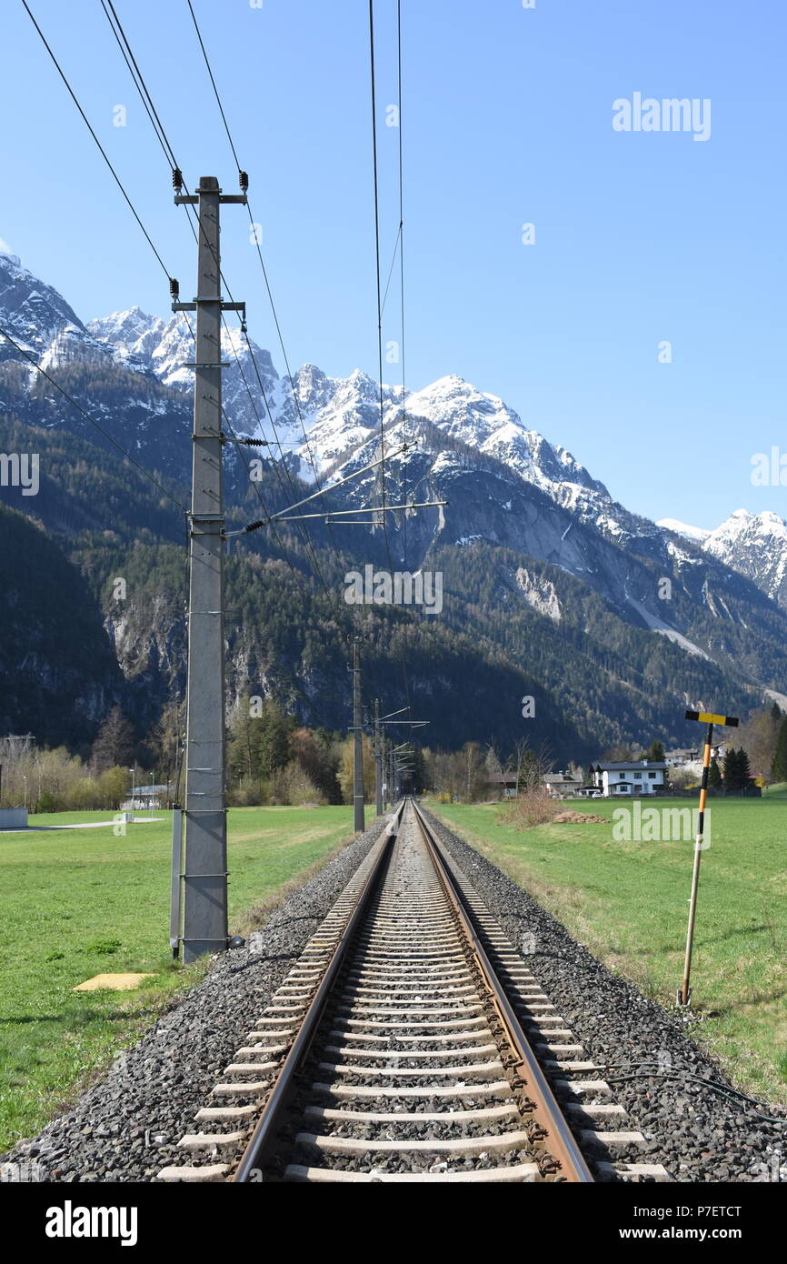 Eisenbahn, Gleis, elektrisch, Pustertalbahn, Bahn, Zug, Bahnlinie ...