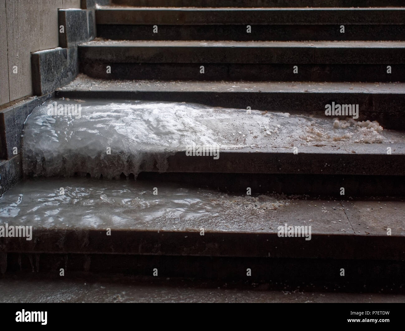 Pedestrians walk on ice hi-res stock photography and images - Alamy
