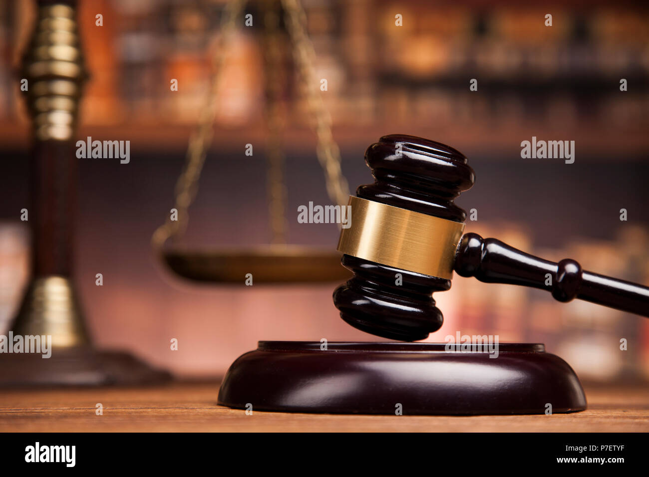 law theme, mallet of the judge, justice scale, books, wooden desk Stock Photo - Alamy