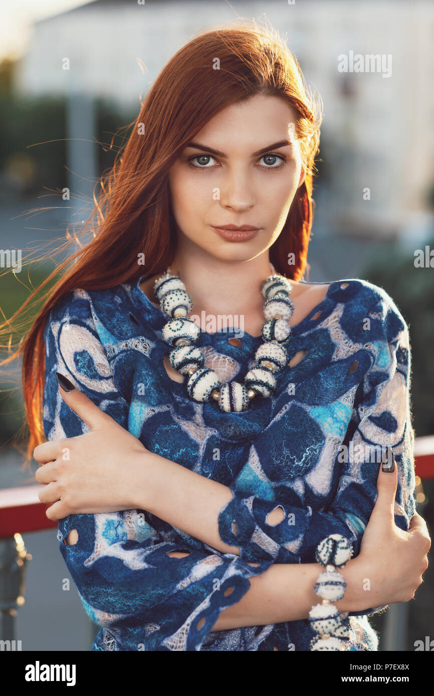 Female model poses on outdoor hi-res stock photography and images - Alamy