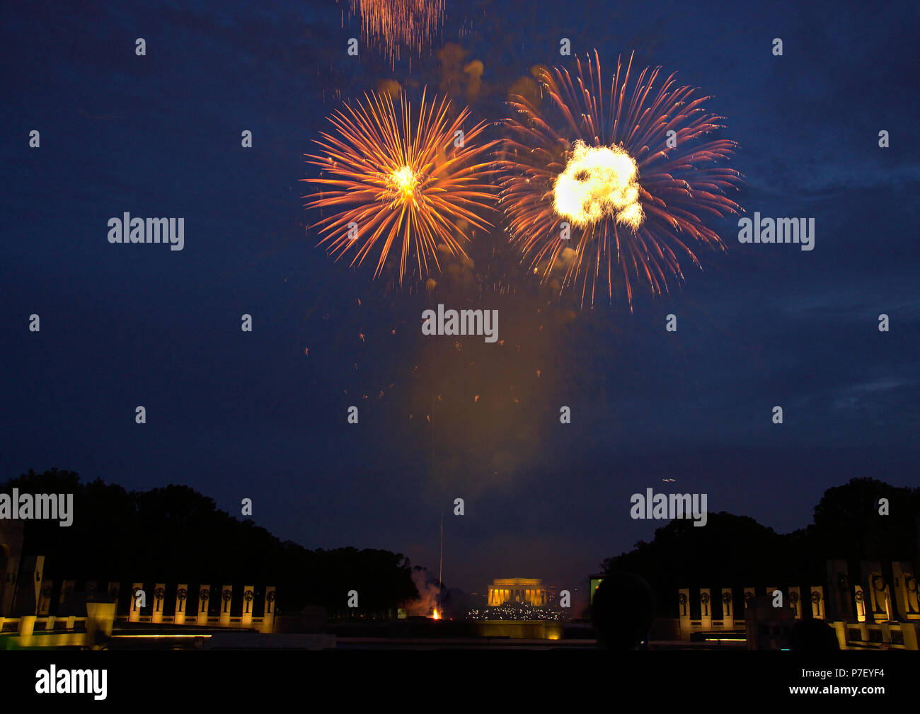 July 4th fireworks with Lincoln Memorial and World War II in background ...
