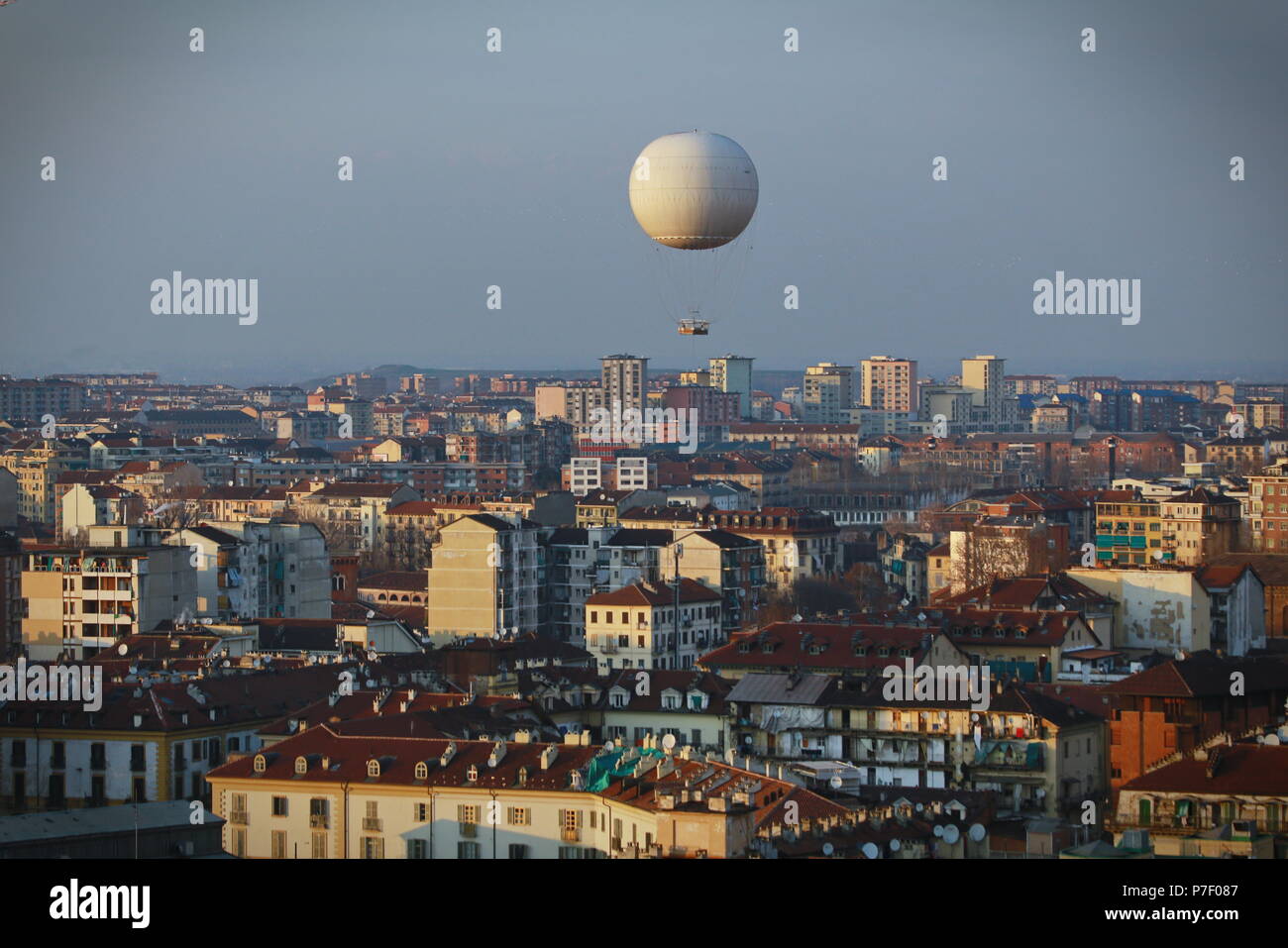Aerostat hi-res stock photography and images - Alamy