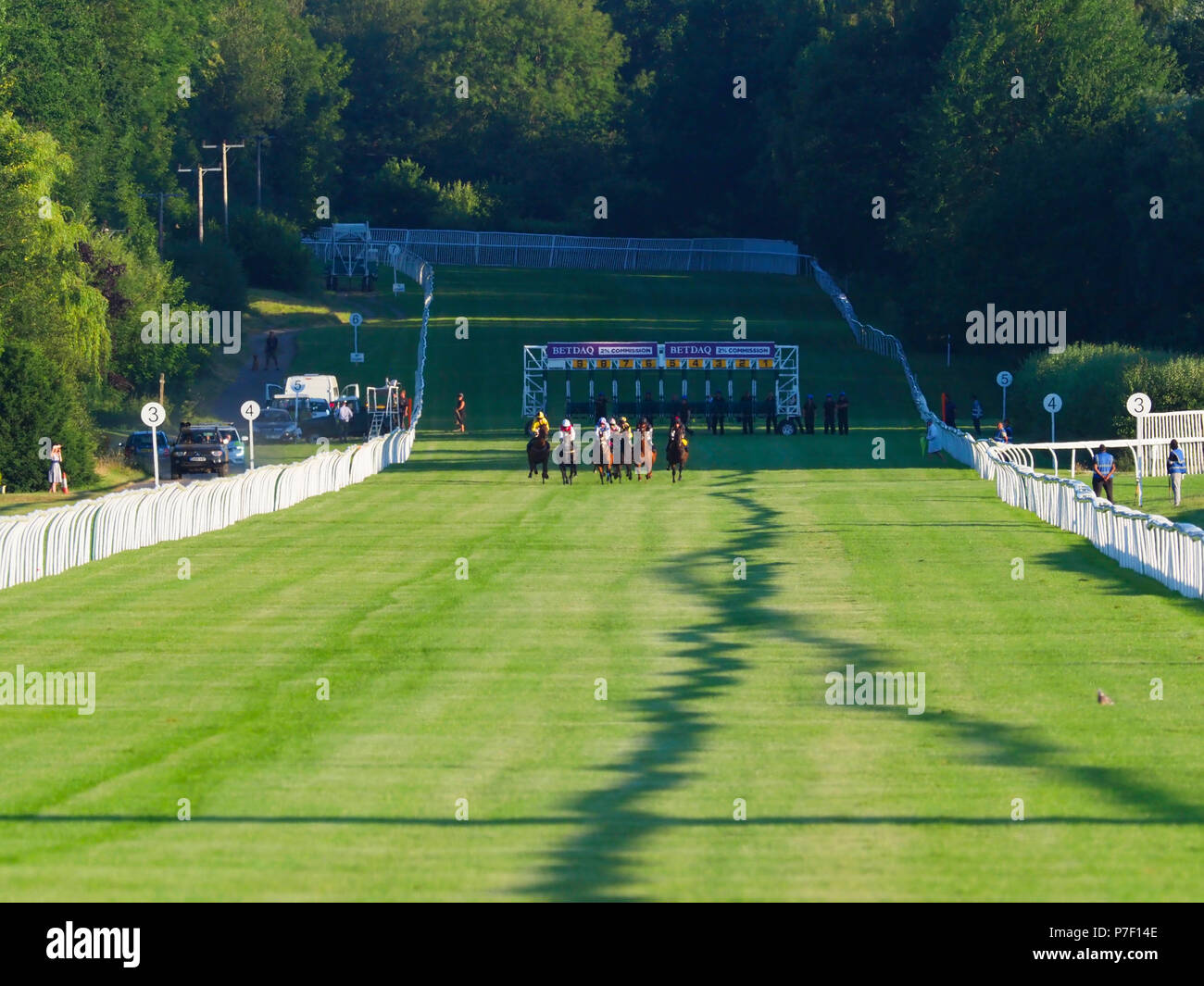 Lingfield racecourse hi-res stock photography and images - Alamy