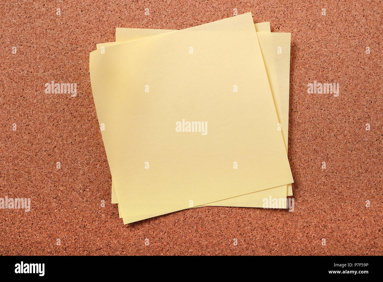Sticky note on bulletin board hi-res stock photography and images - Alamy
