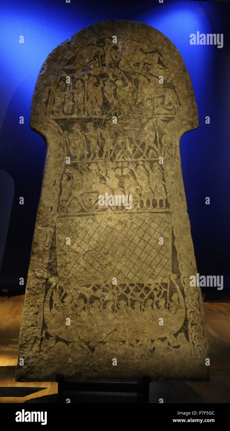 Valknut symbol hi-res stock photography and images - Alamy