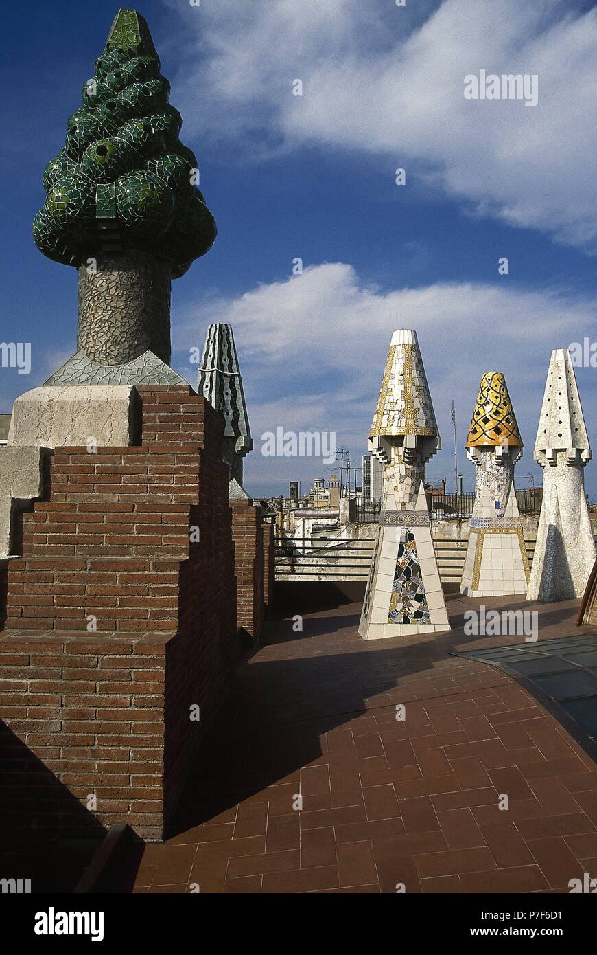 Palazzo palau guell hi-res stock photography and images - Alamy