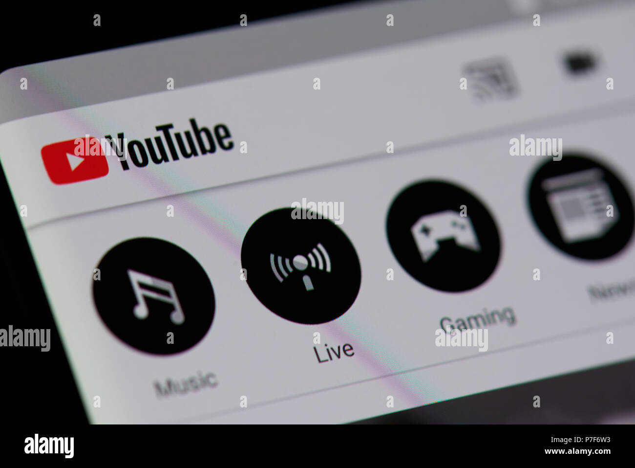 Youtube gaming icon hi-res stock photography and images - Alamy